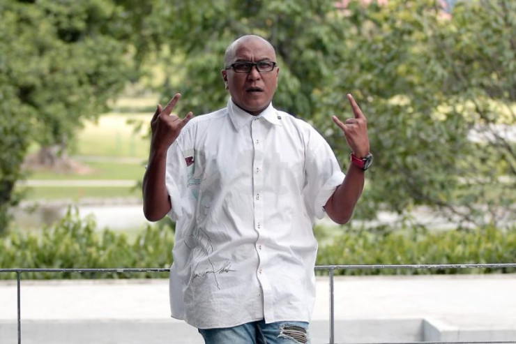 “Usaha ayah tanam lagu rock dalam jiwa saya tak menjadi” - Anak Hattan ...