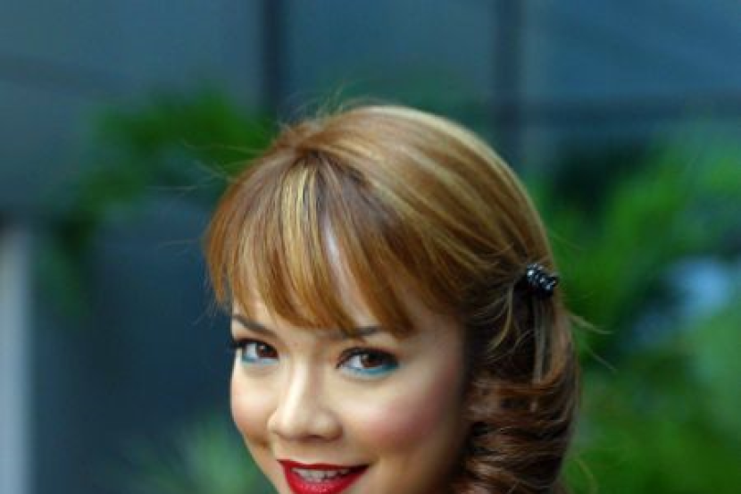 Rayqal bawa sinar baru dalam hidup Nora - Hiburan | mStar