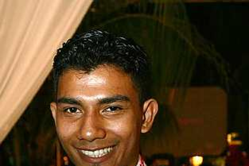 Idlan Terkilan Gagal Tunai Impian Bapa - Hiburan | mStar