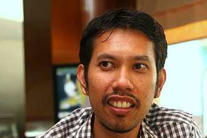 Raja Azmi Dikatakan Penyebab Perceraian Roslin Hashim - Hiburan | mStar