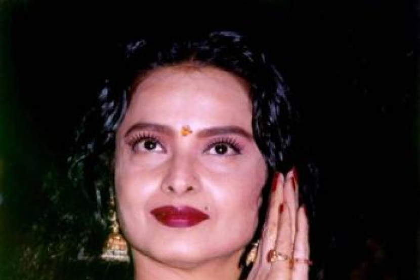 Bintang Filem India, Rekha Jadi Anggota Dewan Negara - Semasa | mStar