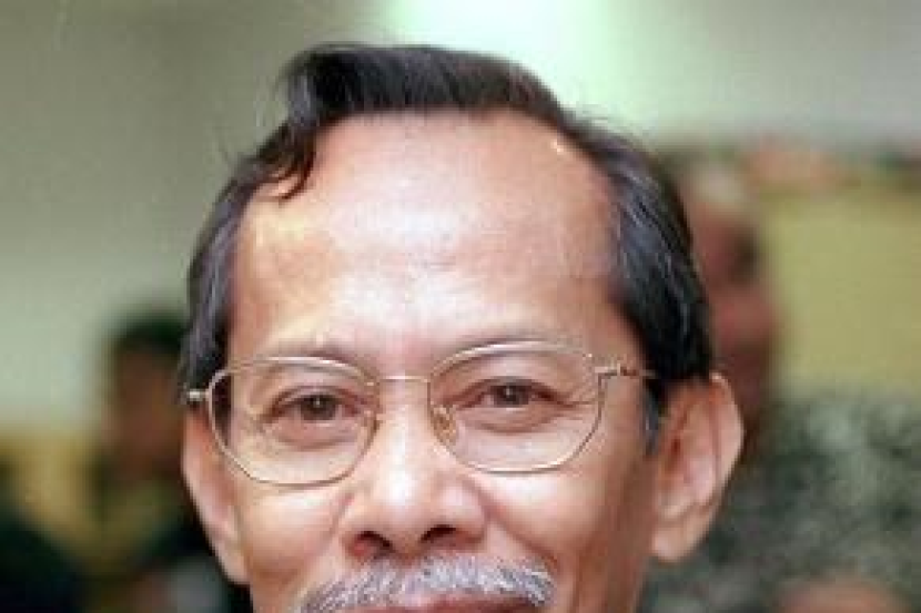 Baharuddin Sasterawan Negara Ke-12 - Semasa | mStar