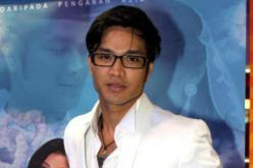 Shahrizal Jaszle Dikaitkan Pula Dengan Fiza (Elite) - Hiburan | mStar